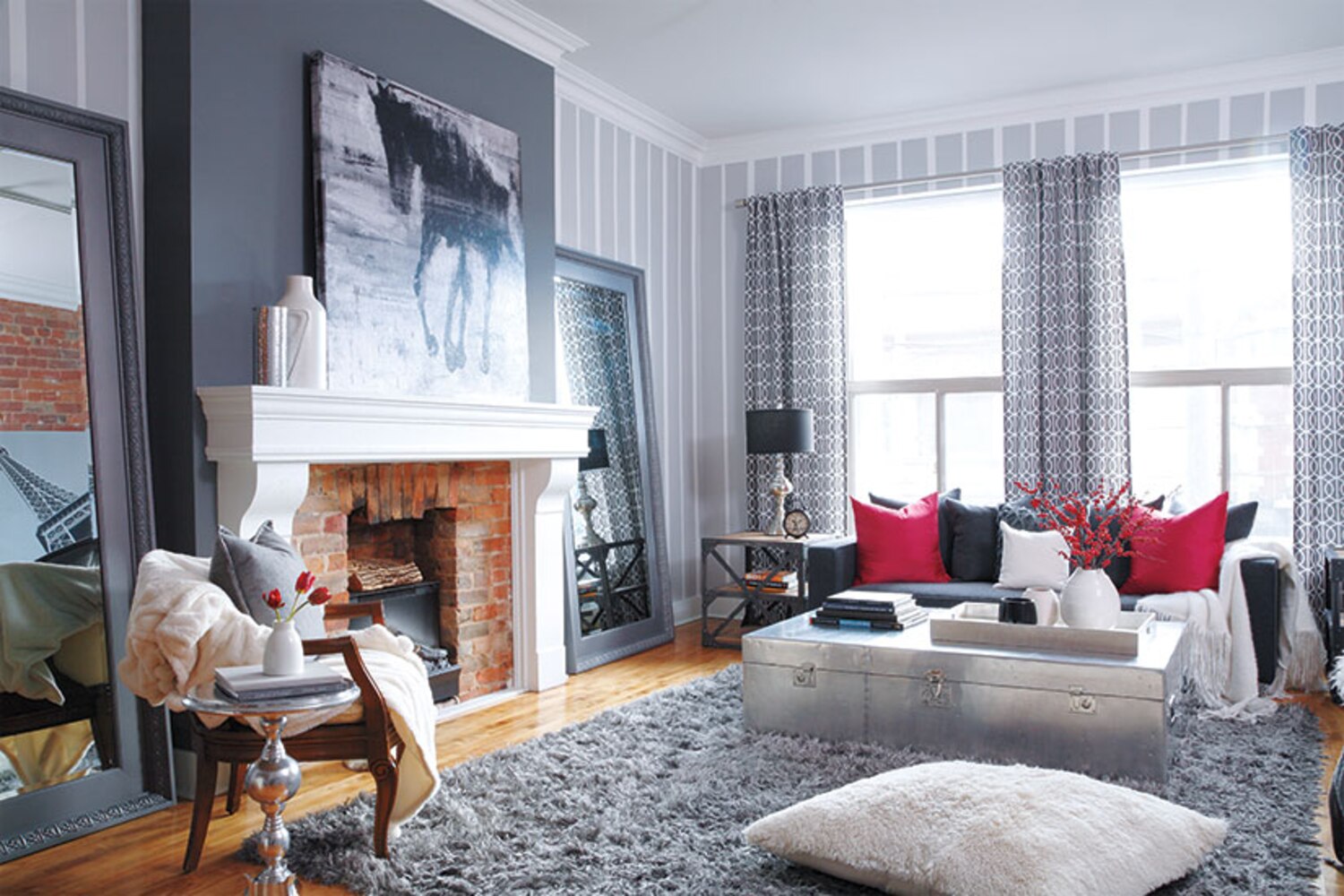 Small space: Stylish grey apartment | Style at Home