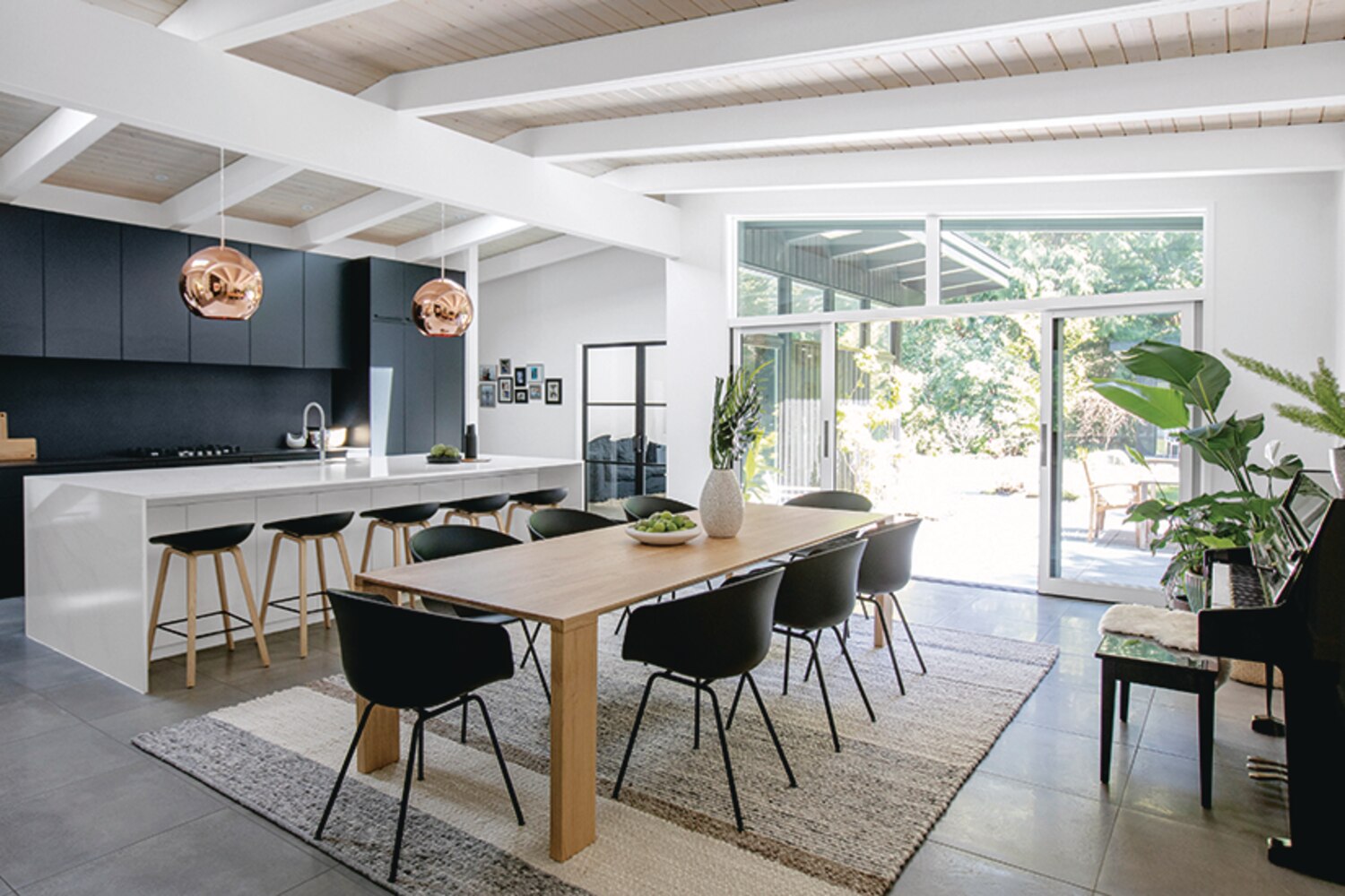 Sharp Contrast | Style at Home