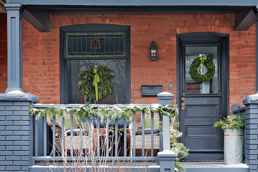 2 ways to decorate your front porch in the winter | Style at Home