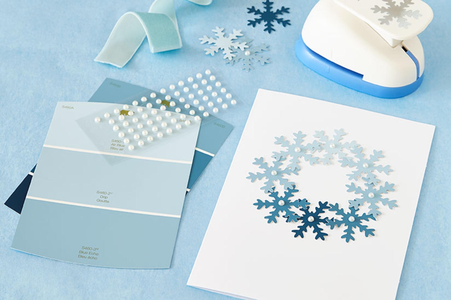 Quick and easy holiday DIY: Ombre snowflake card | Style at Home