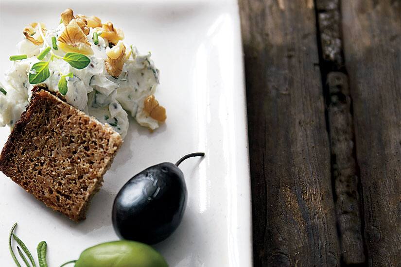 Recipe: Three-cheese spread with herbs and nuts | Style at Home