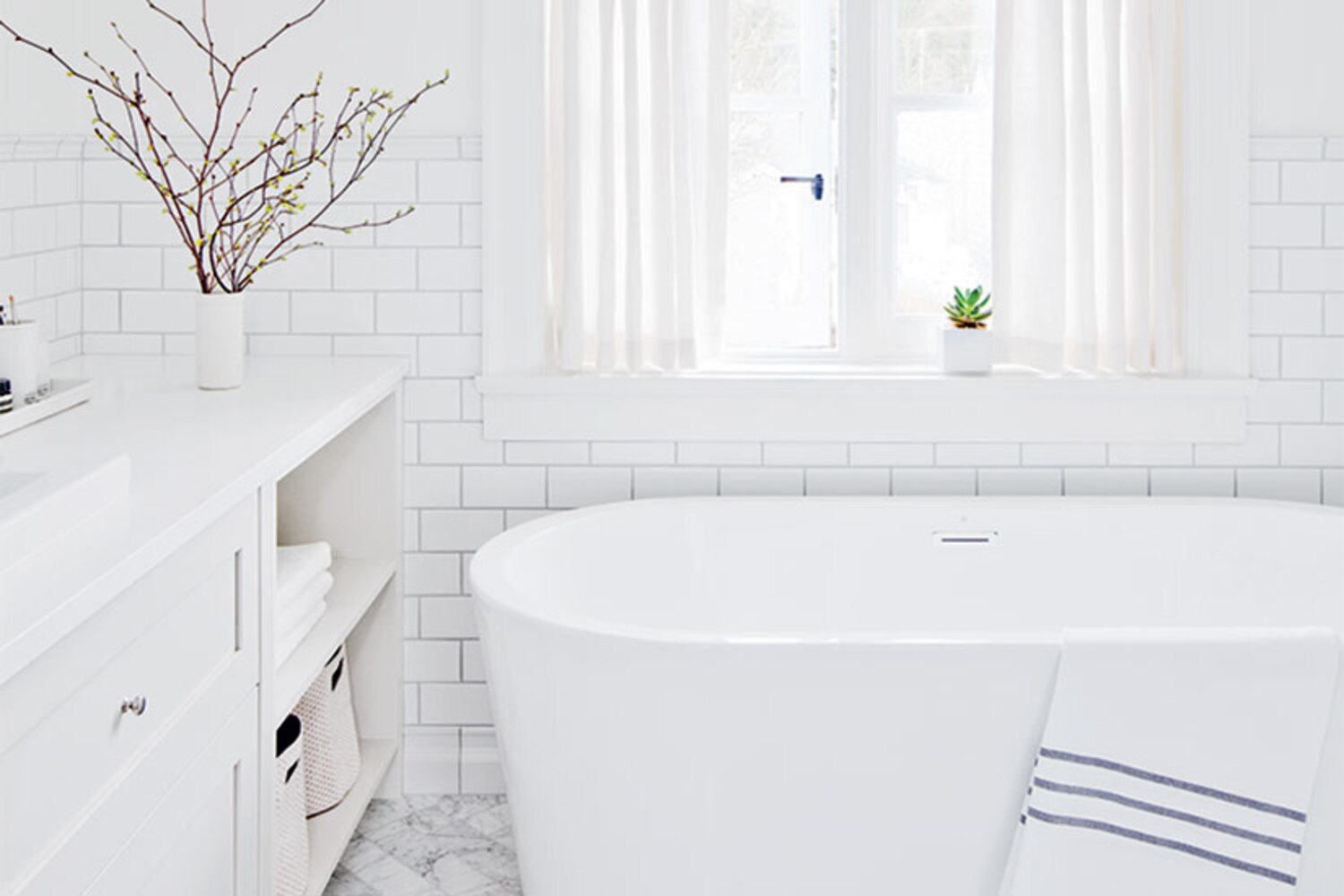 Timeless and airy master bathroom | Style at Home