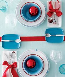 Holiday tabletop idea: Blue and red | Style at Home