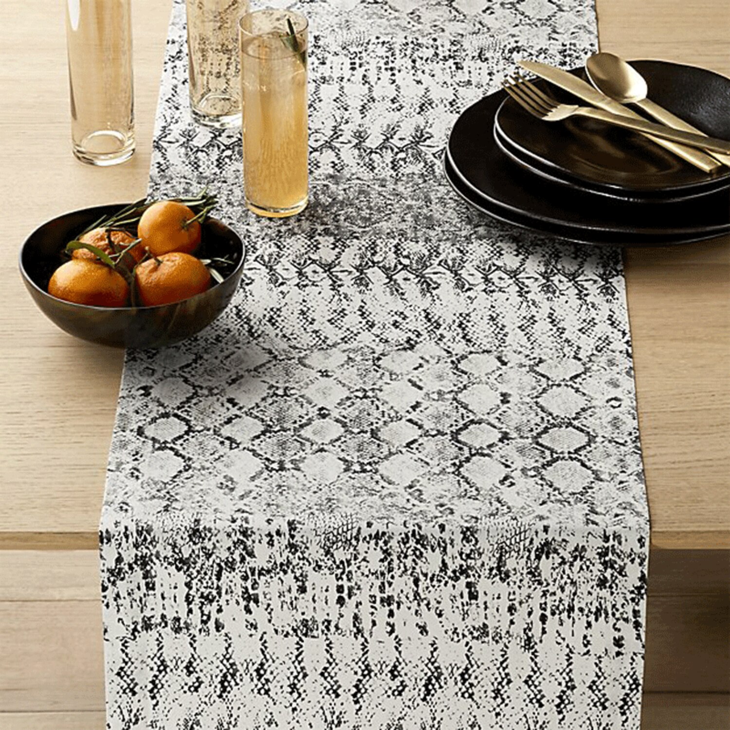 Halloween party décor that's actually cute — not tacky | Style at Home