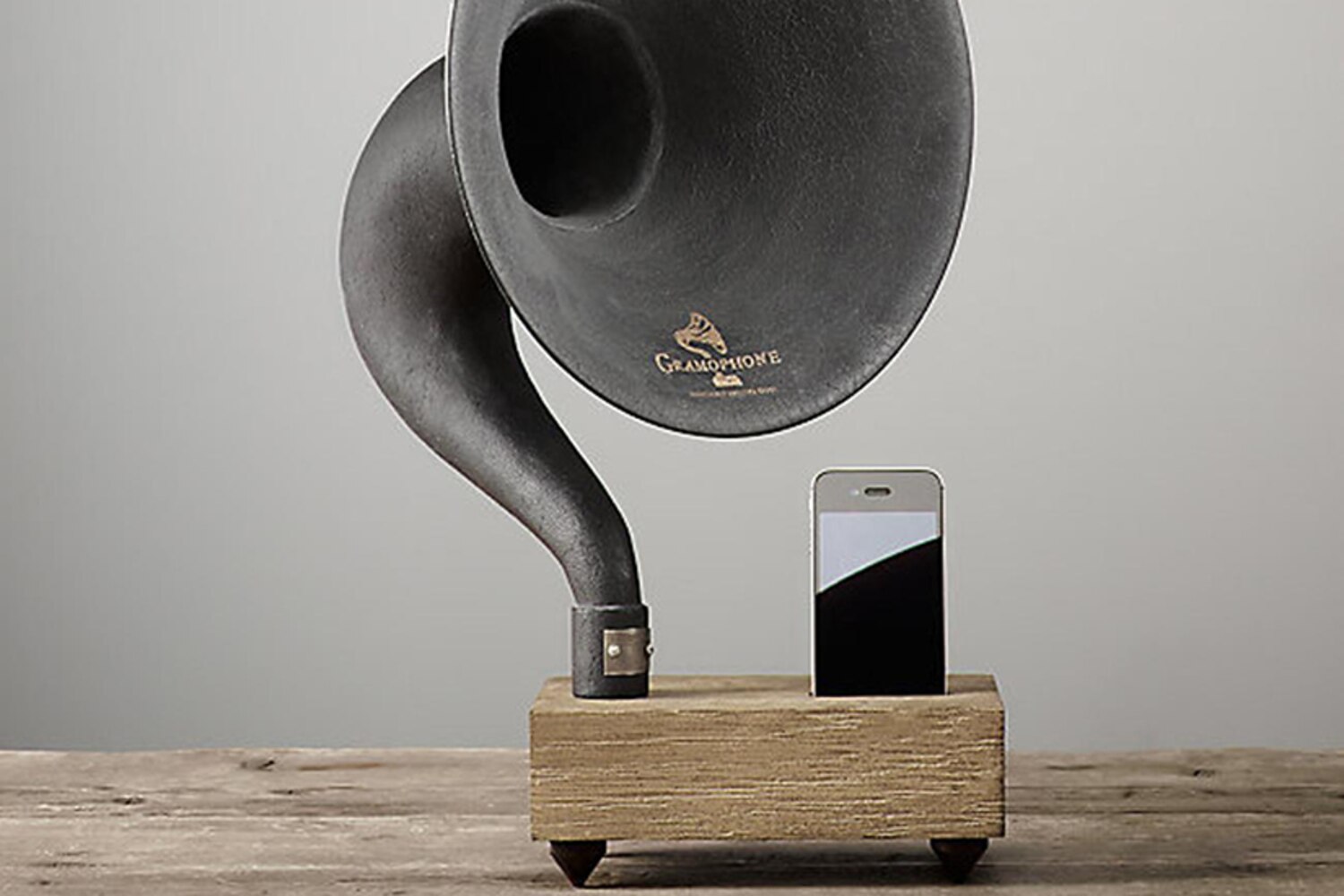 10 ways to add retro tech style to your home | Style at Home